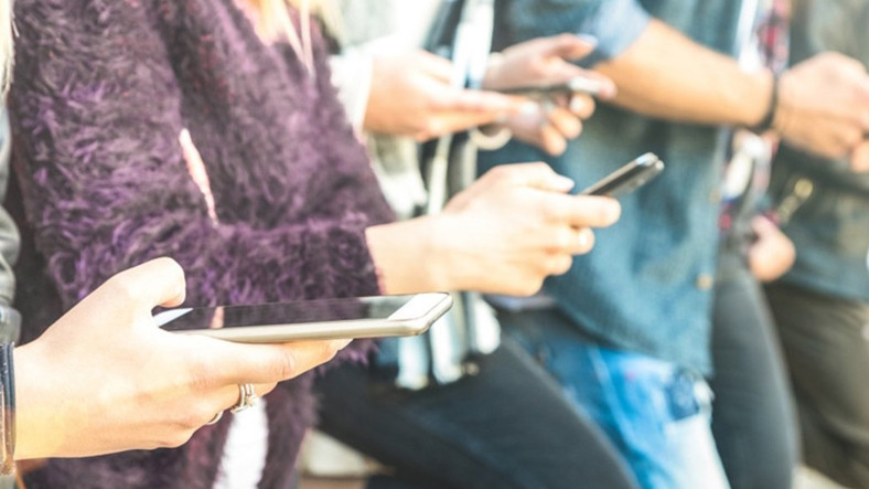 Z Kuşağının Mobil Uygulama Alışkanlıklarını Gösteren Rapor - Webtekno Z Kuşağının Mobil Uygulama Alışkanlıklarını Gösteren Rapor - Webtekno
